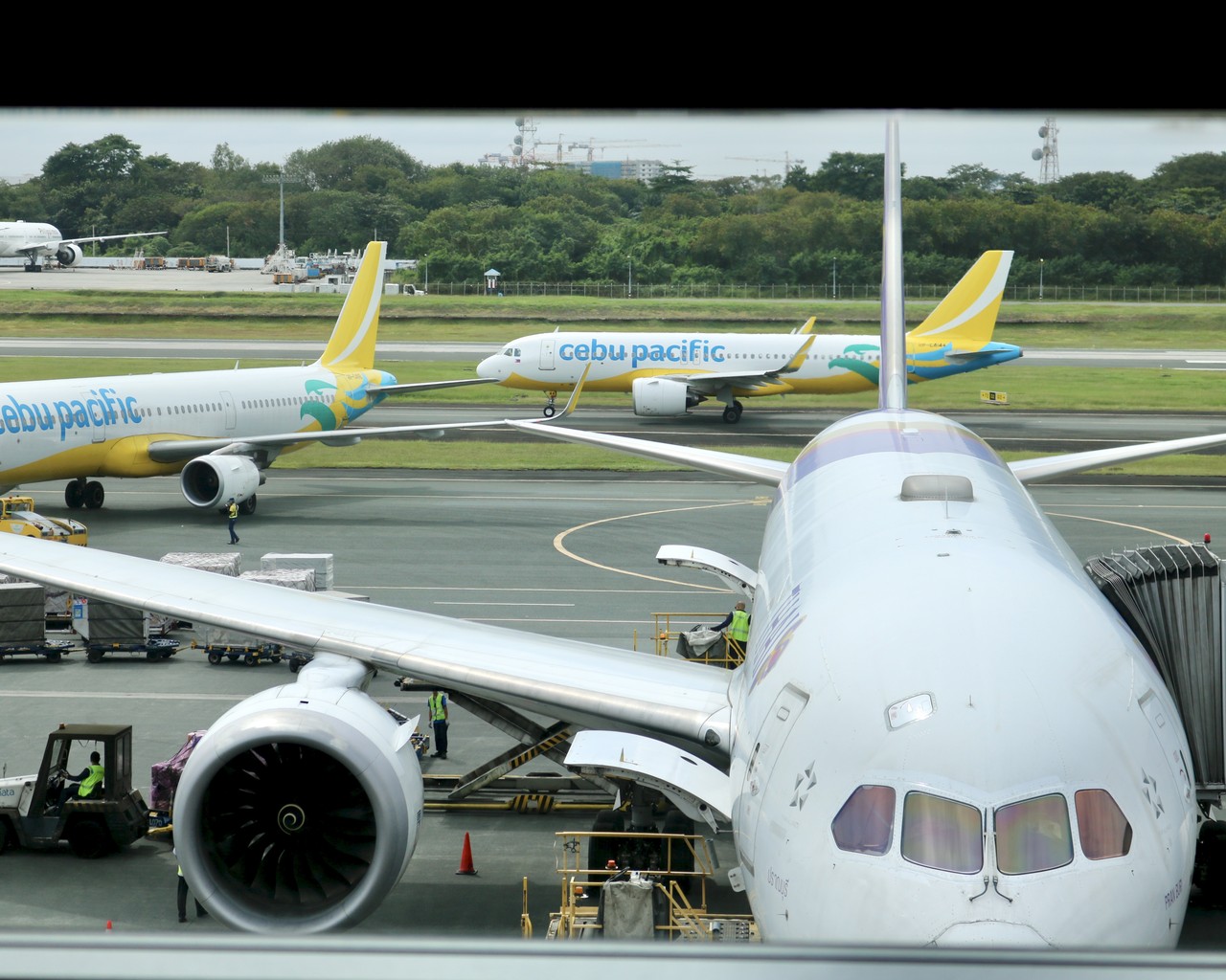 Review of Thai Airways flight from Manila to Bangkok in Business