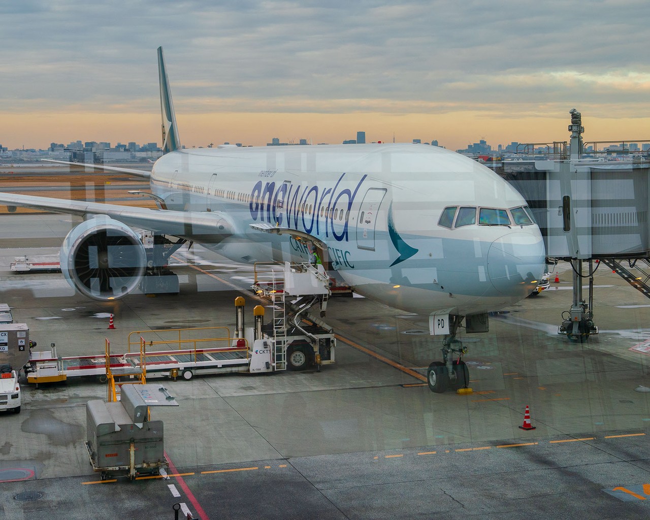 Review of Cathay Pacific flight from Tokyo to Hong Kong in Economy
