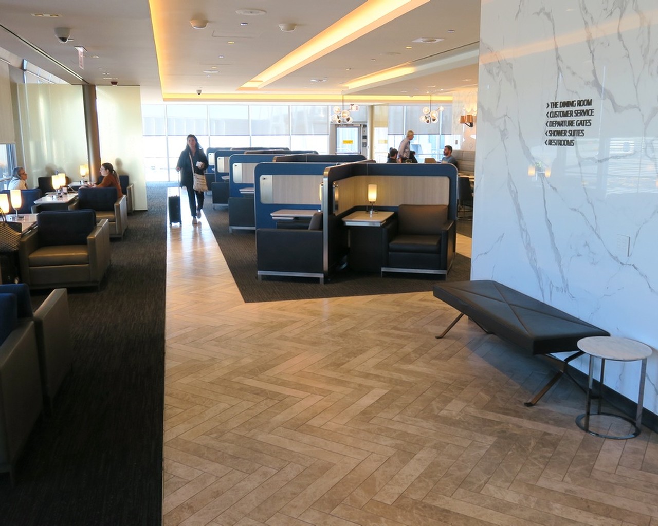 Review of United flight from Chicago to Washington in Domestic First