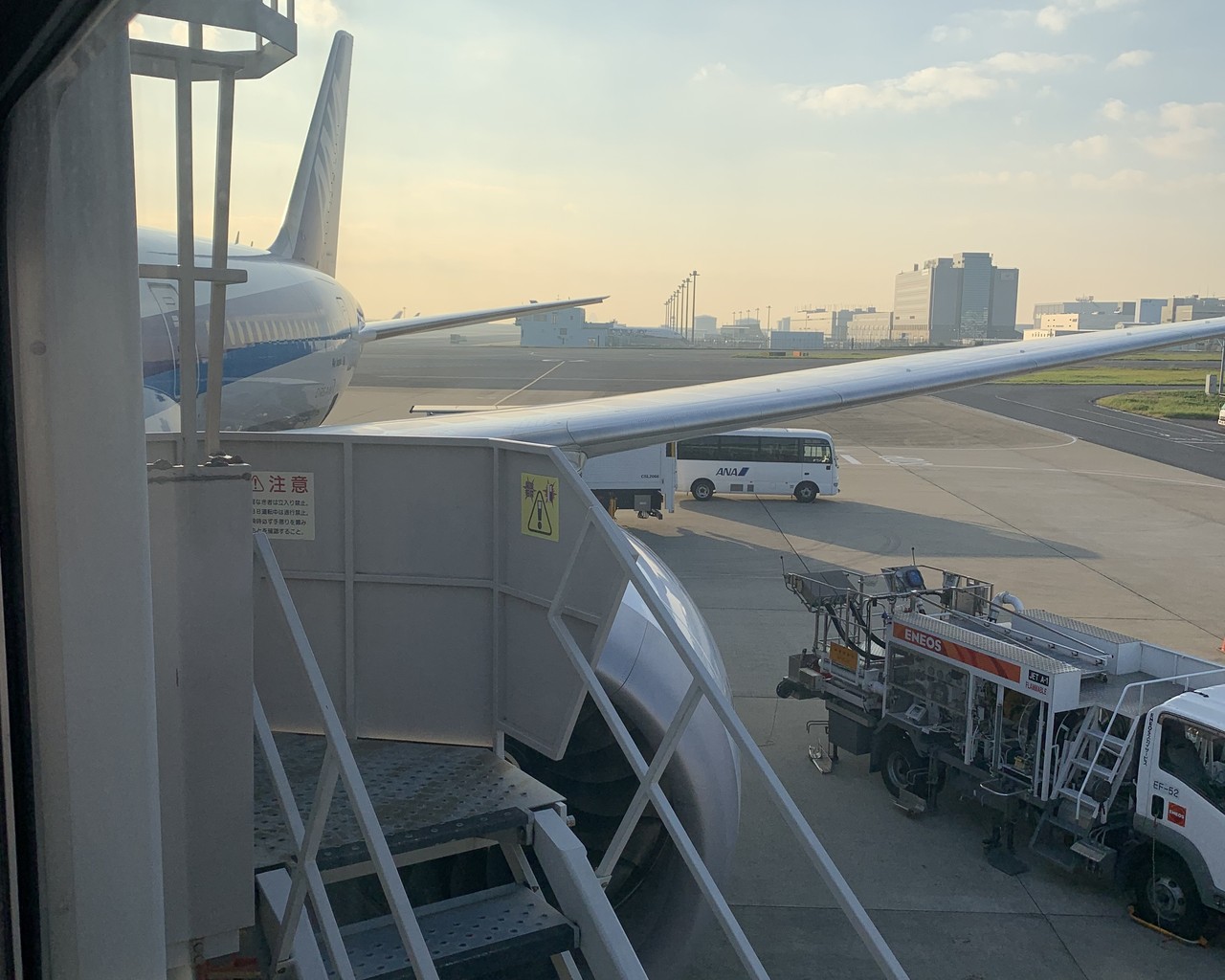Review of ANA flight from Jakarta to Tokyo in Economy