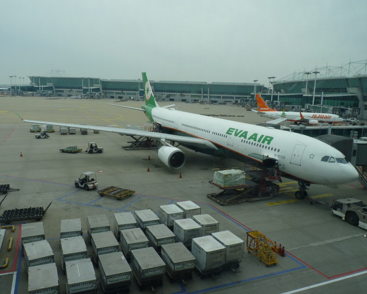 Review of EVA Air flight from Seoul to Taipei in Economy