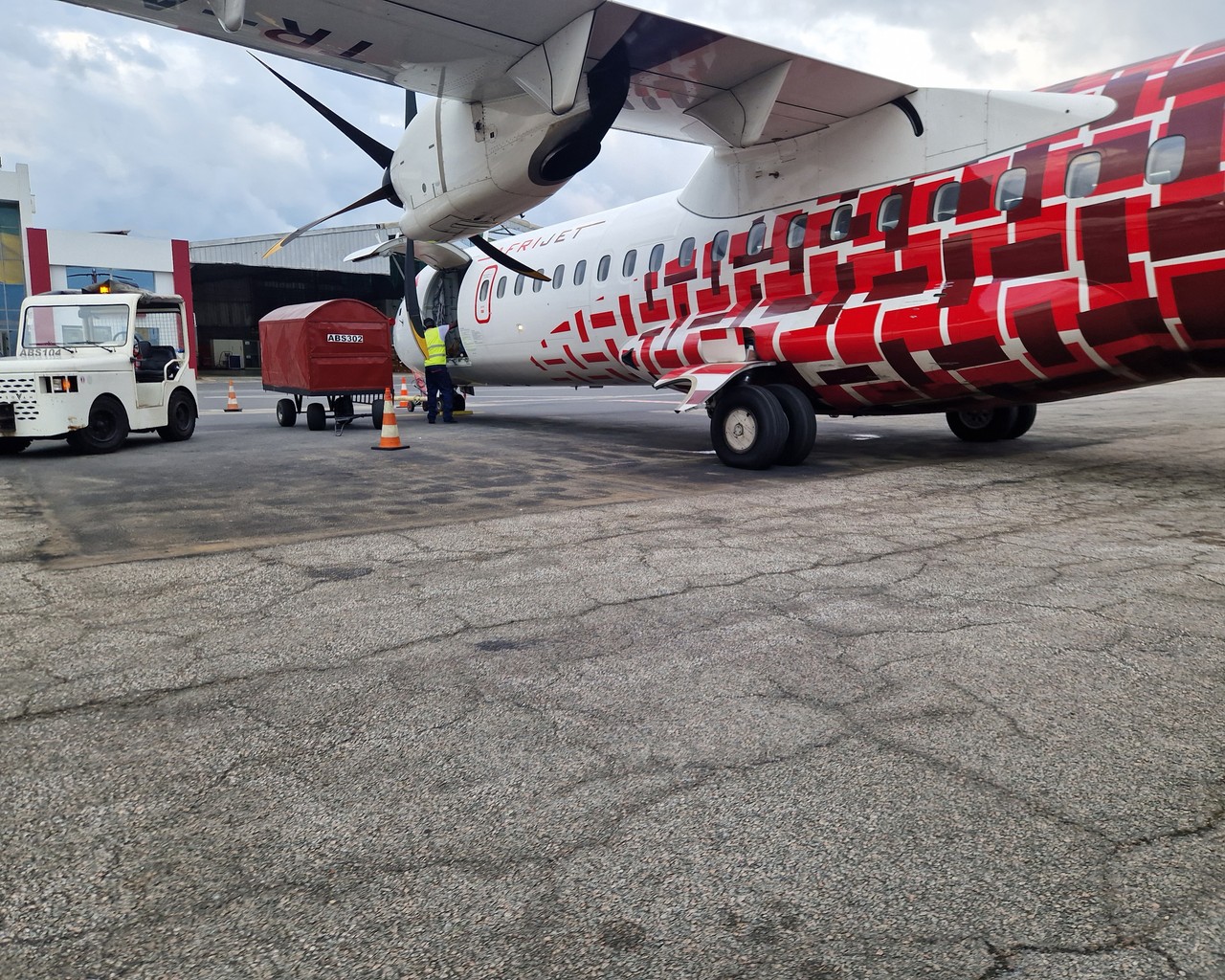 Review of Afrijet flight from Libreville to Port Gentil in Economy