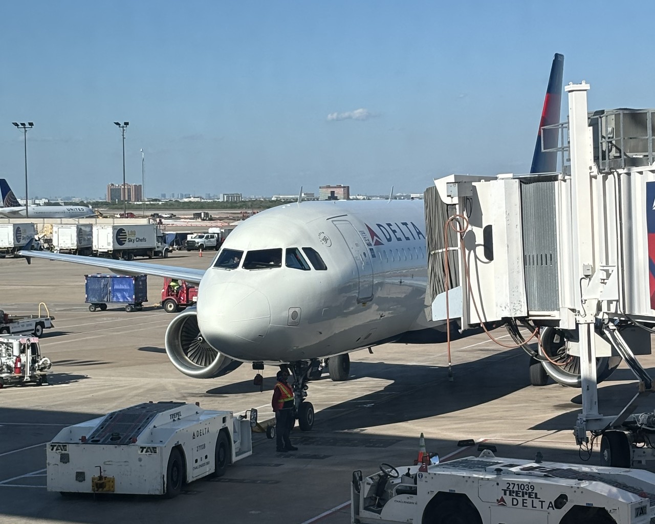Review of Delta Air Lines flight from Dallas/Fort Worth to Los Angeles ...