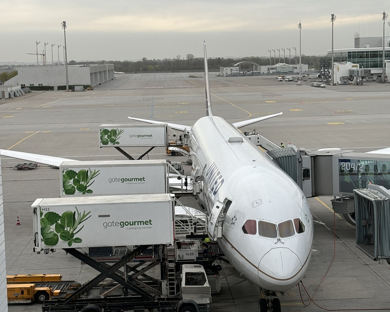 Review of United flight from Munich to Chicago in Business