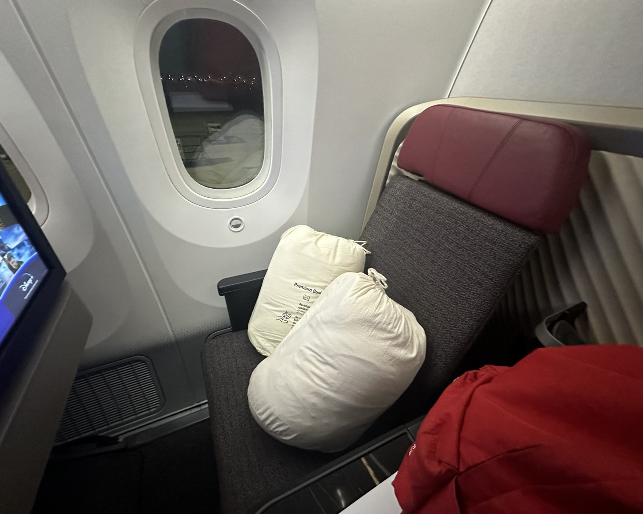 Review of LATAM flight from Santiago to Los Angeles in Business