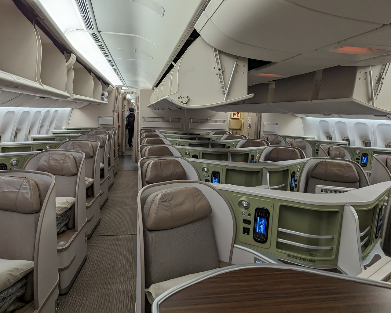 Review of EVA Air flight from Taipei to Paris in Business