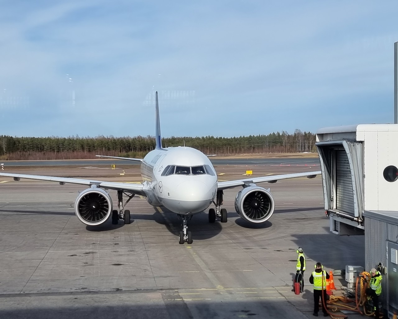 Review of Lufthansa flight from Helsinki to Frankfurt in Business