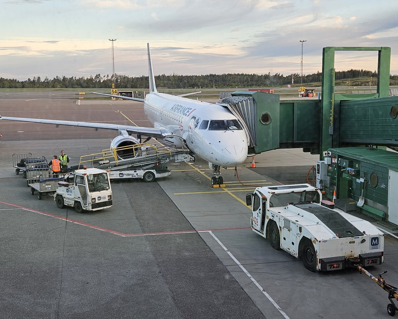 Review of Air France Hop flight from Gothenburg to Paris in Economy