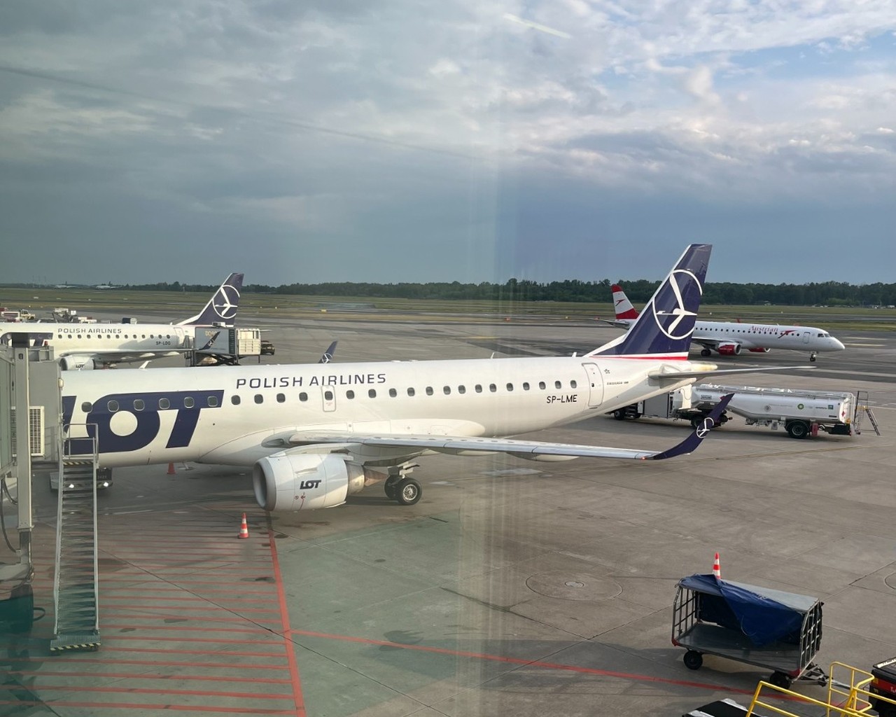 Review of LOT Polish flight from Budapest to Warsaw in Economy