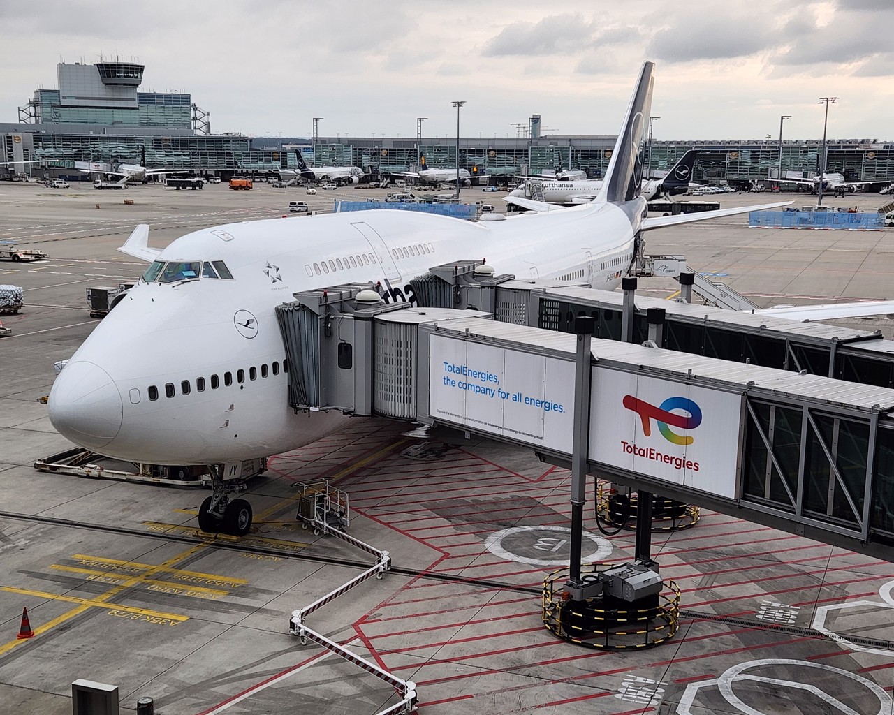 Review of Lufthansa flight from Frankfurt to Washington in Business
