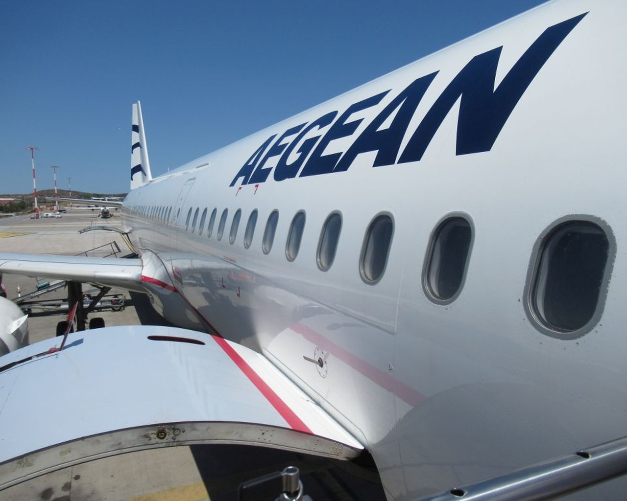 Review of Aegean Airlines flight from Athens to Paris in Economy