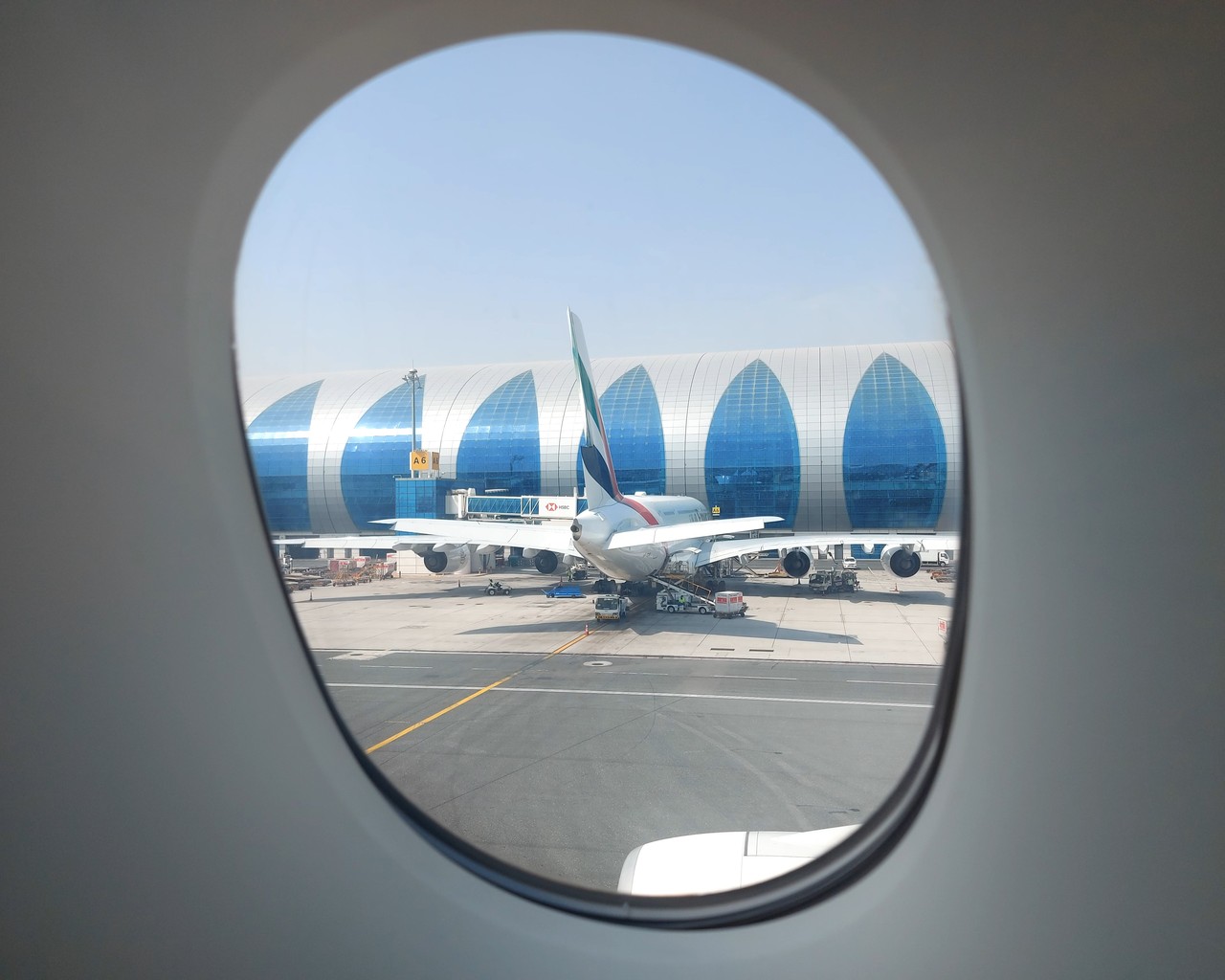 Review of Emirates flight from Singapore to Dubai in Business