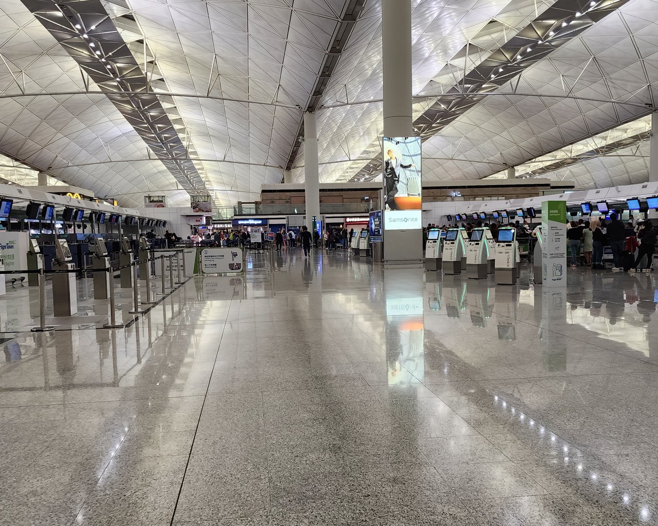 Review of Cathay Pacific flight from Hong Kong to Sydney in Economy