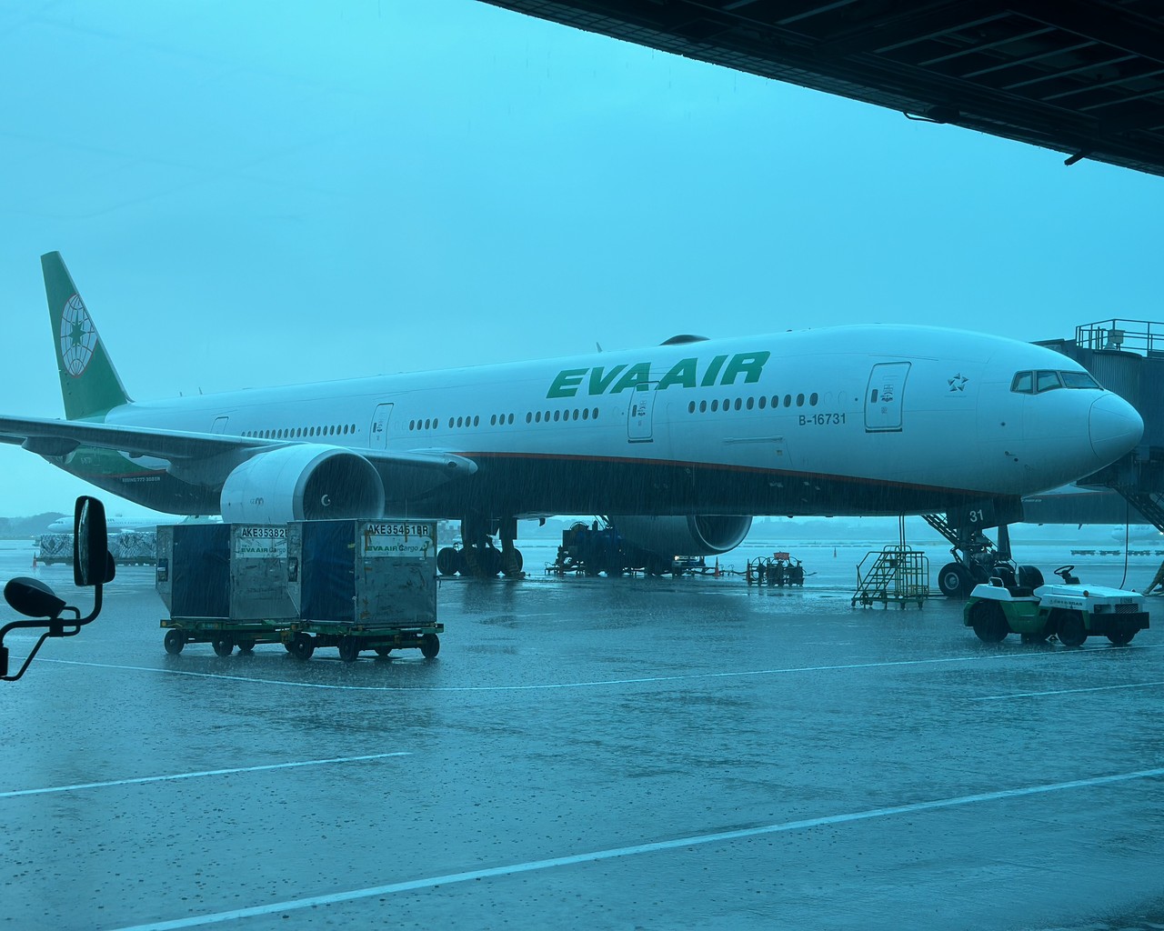 Review of EVA Air flight from San Francisco to Taipei in Business