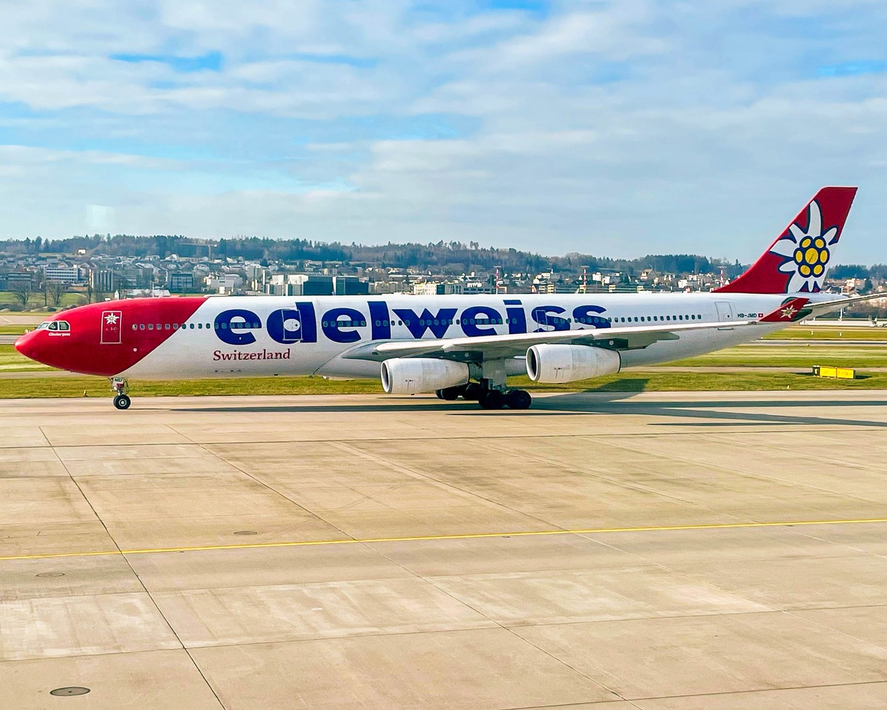 Review of Edelweiss Air flight from Zurich to Tampa in Economy
