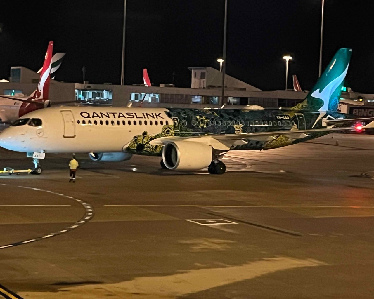 Review of QantasLink flight from Melbourne to Canberra in Economy
