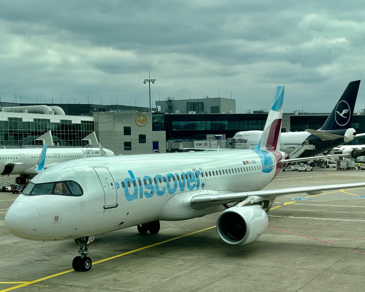 Review of Discover Airlines flight from Frankfurt to Skiathos in Economy