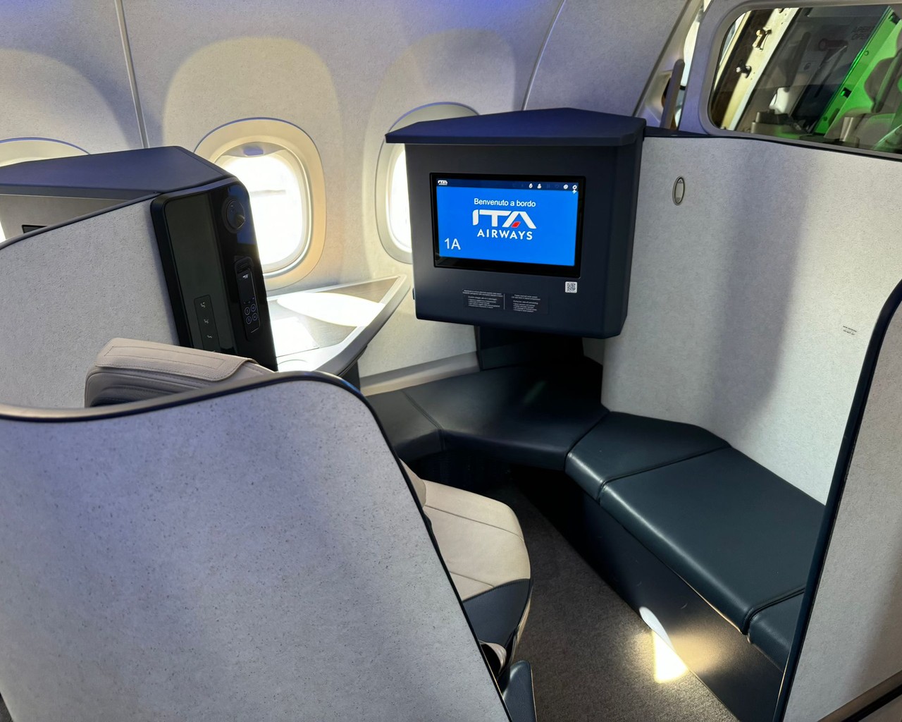 Review of ITA Airways flight from Madrid to Rome in Business