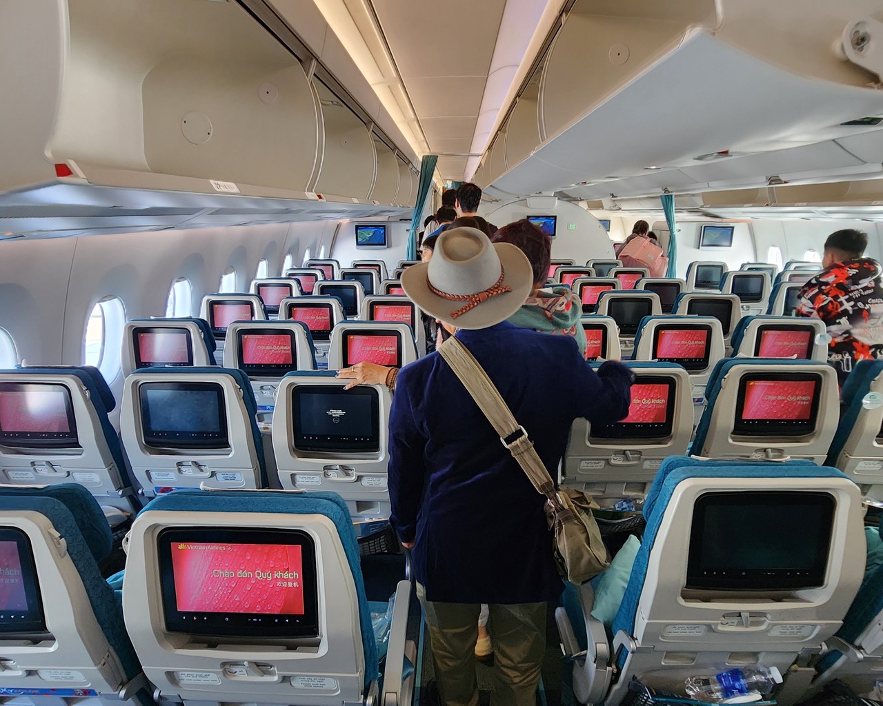 Review of Vietnam Airlines flight from Hanoi to Sydney in Economy