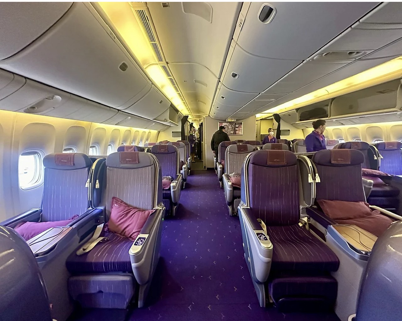 Review of Thai Airways flight from Bangkok to Denpasar in Business