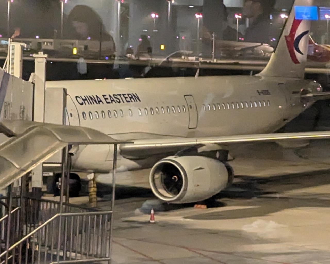 Review of China Eastern flight from Beijing to Shanghai in Economy