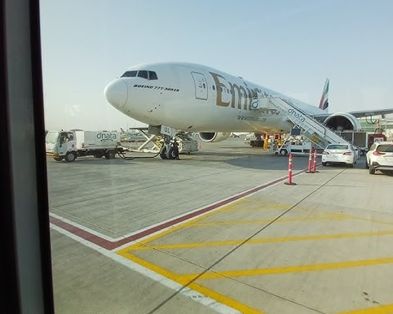 Review of Emirates flight from Dubai to Brussels in Economy