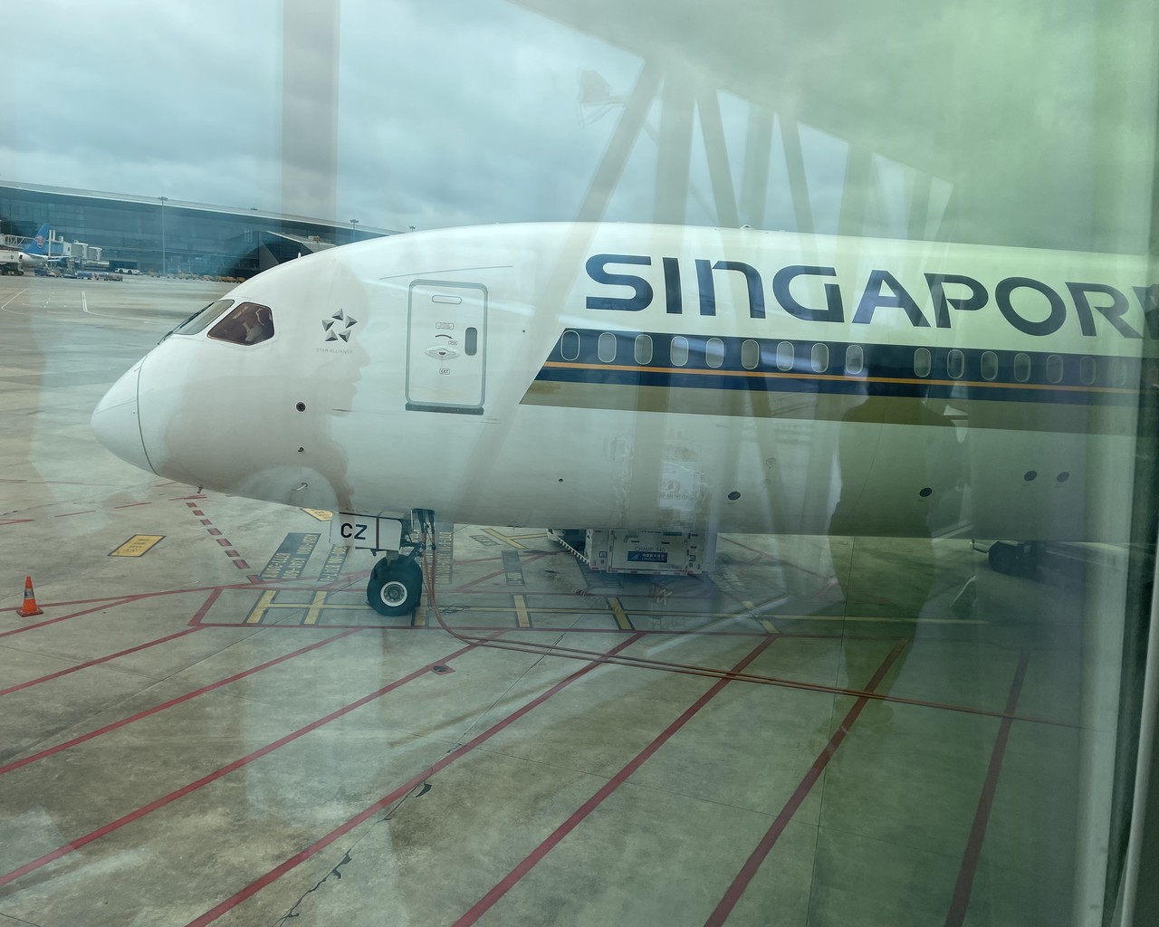 Review of Singapore Airlines flight from Guangzhou to Singapore in Economy
