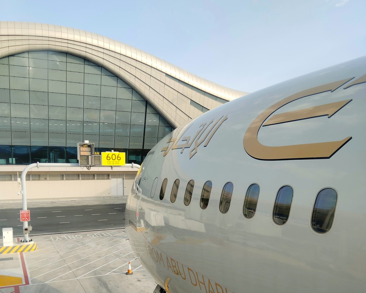 Review of Etihad Airways flight from Abu Dhabi to Manila in Business
