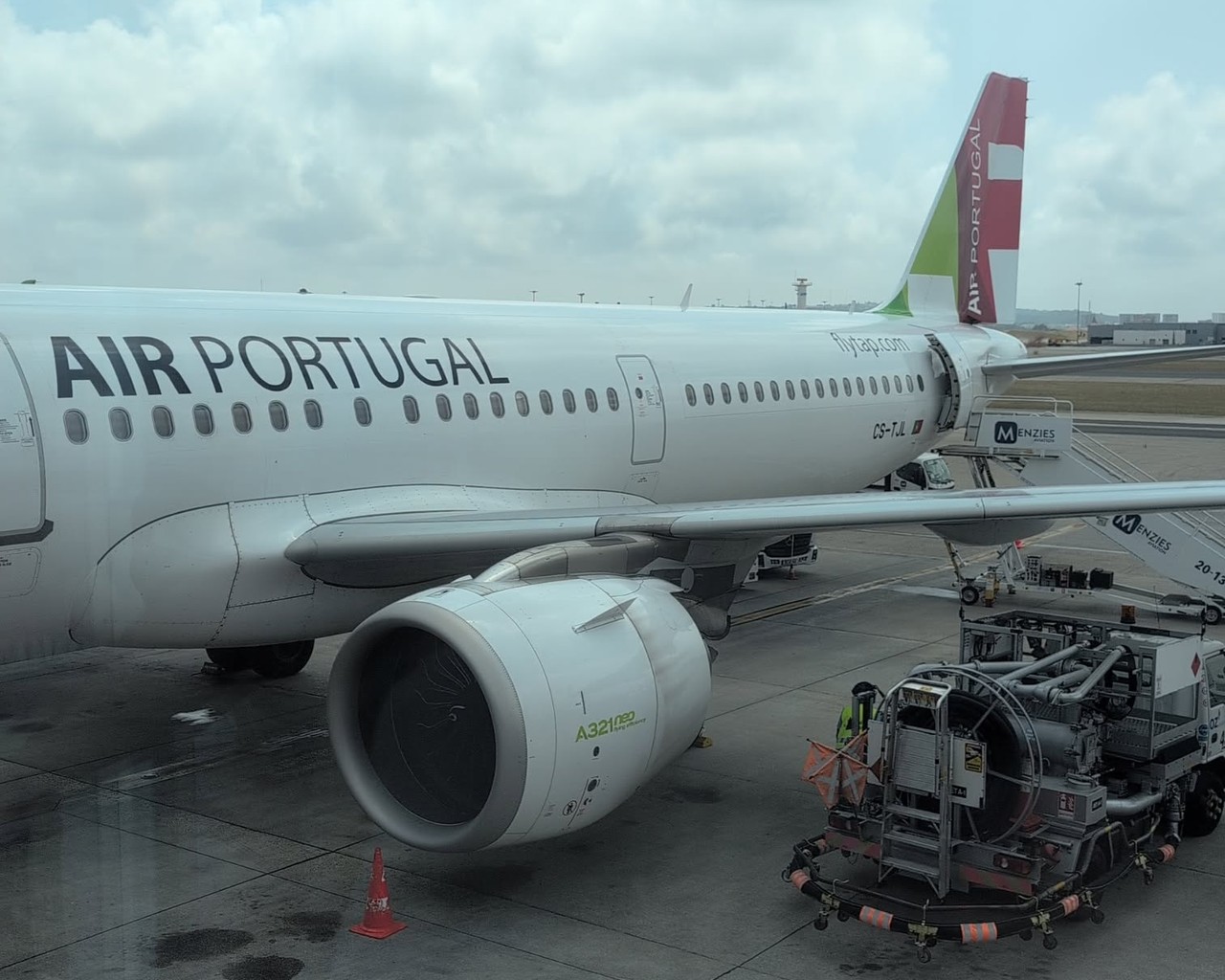Review of TAP Air Portugal flight from Lisbon to Paris in Economy