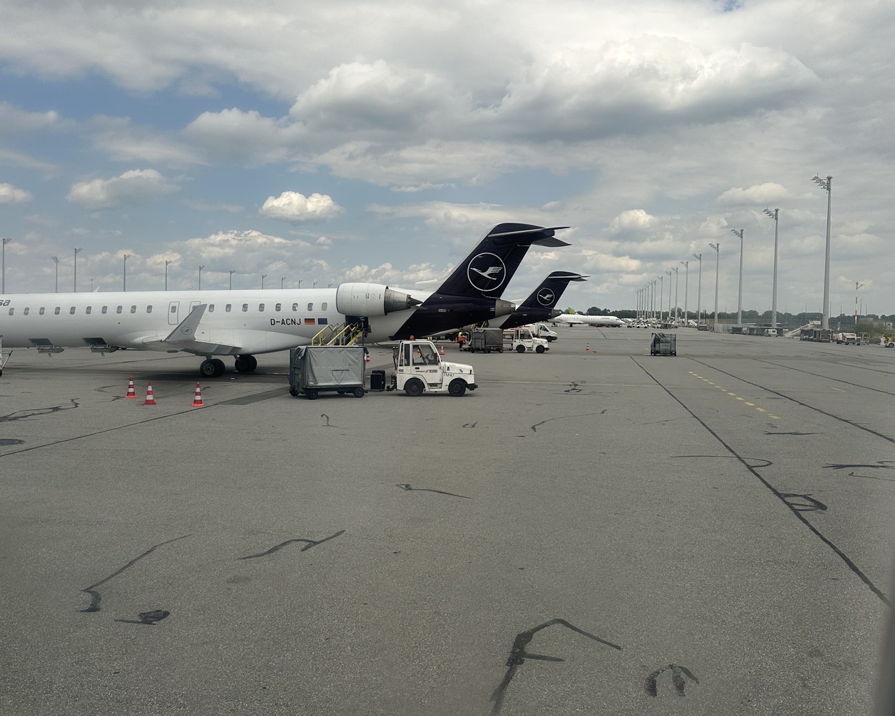 Review of Lufthansa CityLine flight from Munich to Cologne in Economy