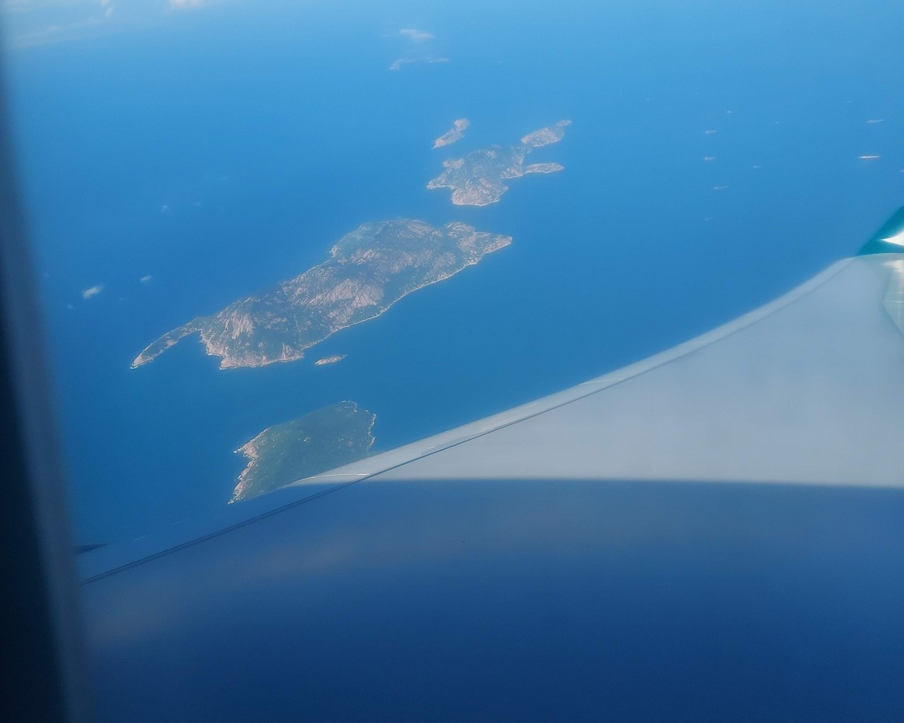Review of Cathay Pacific flight from Hong Kong to Kuala Lumpur in Economy