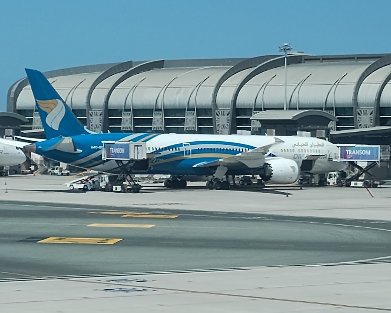 Review of Oman Air flight from Muscat to London in Economy