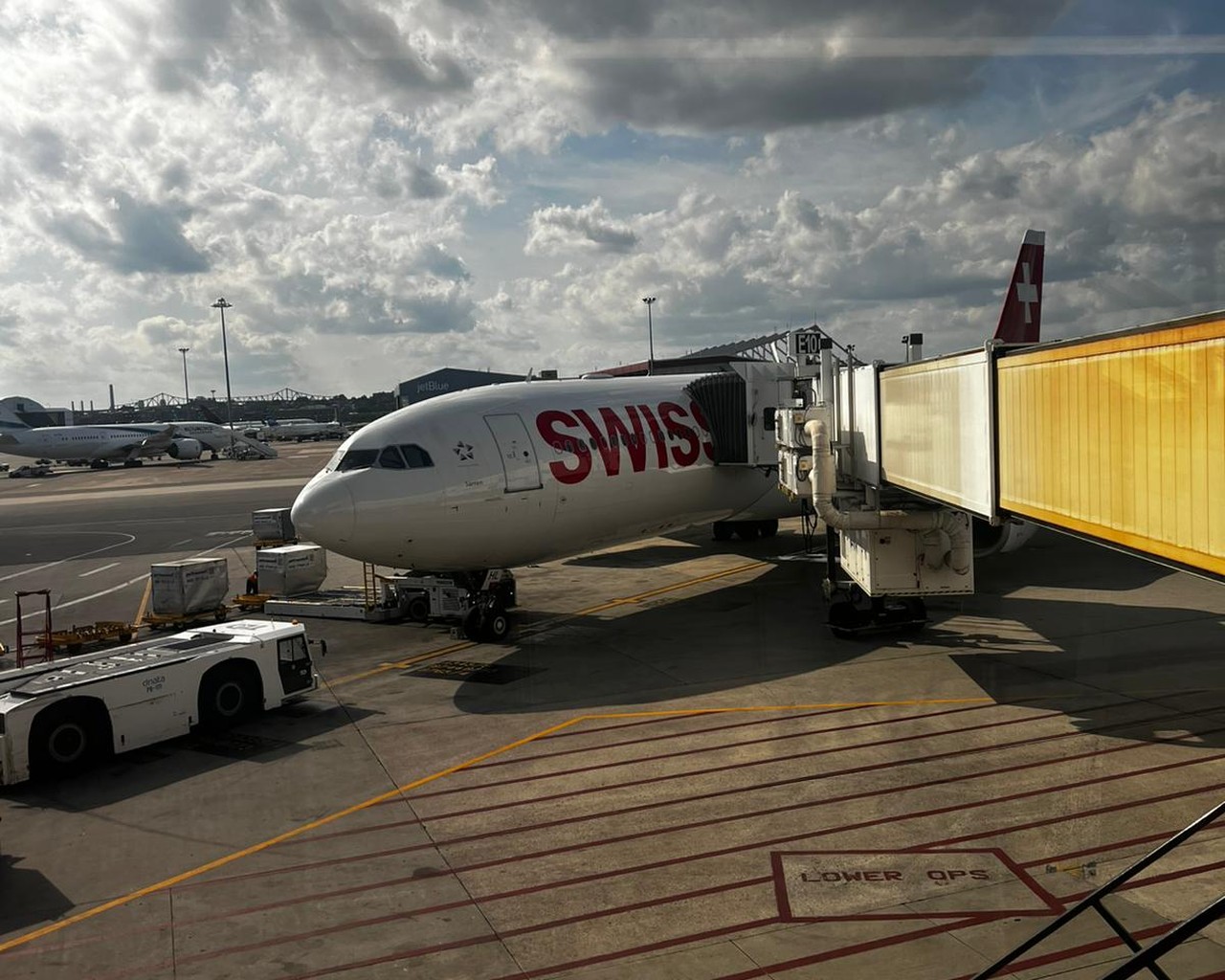 Review of SWISS flight from Boston to Zurich in Economy