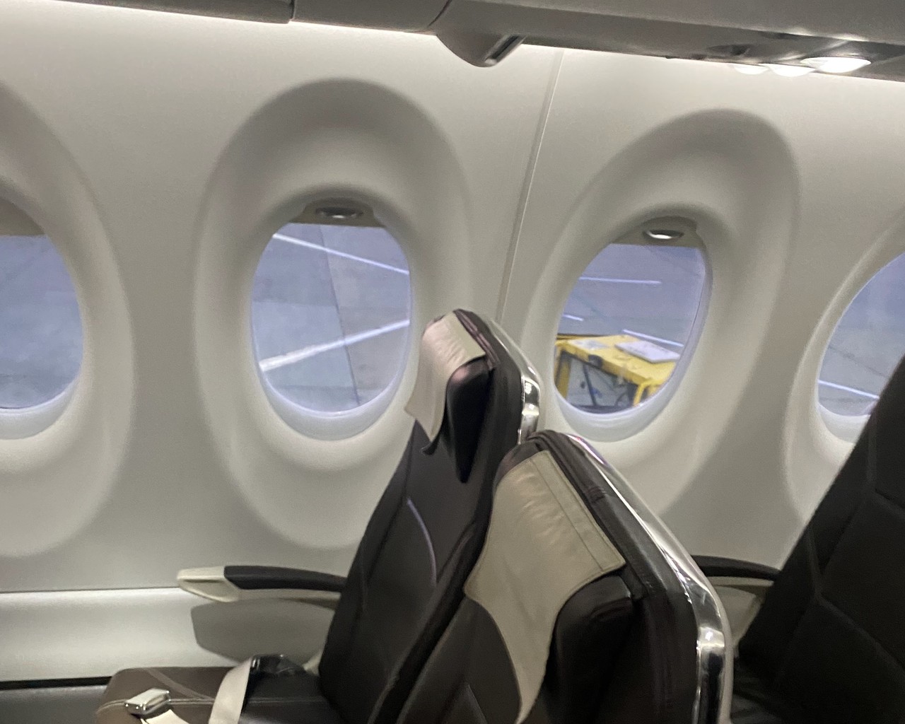Review of SWISS flight from Vienna to Geneva in Economy