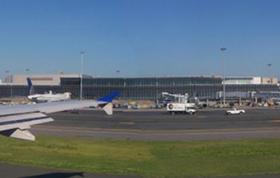 Review of United flight from Boston to Houston in Economy