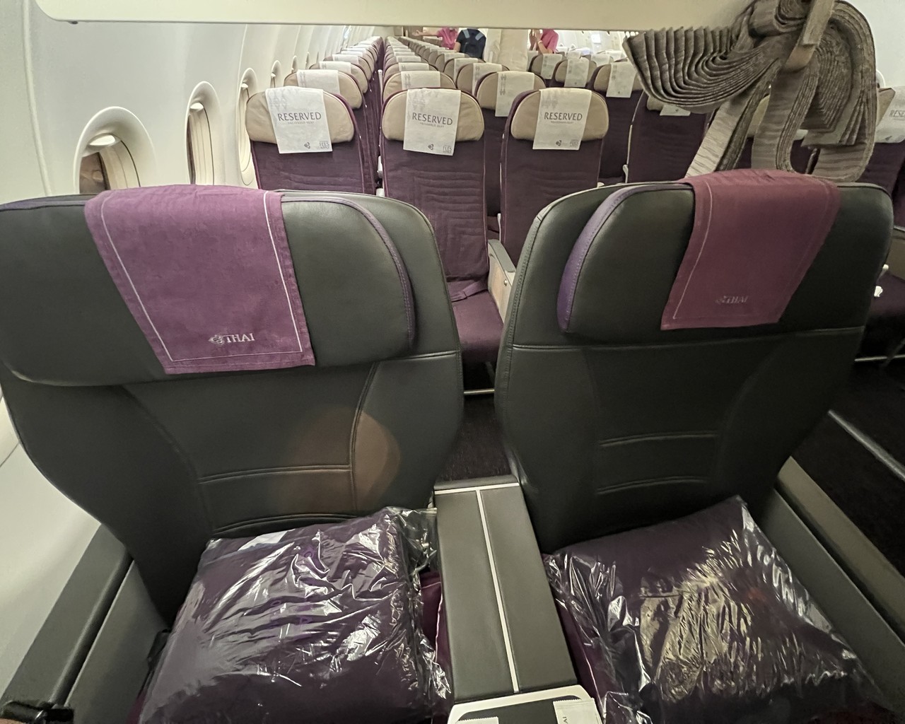 Review of Thai Airways flight from Hanoi to Bangkok in Business
