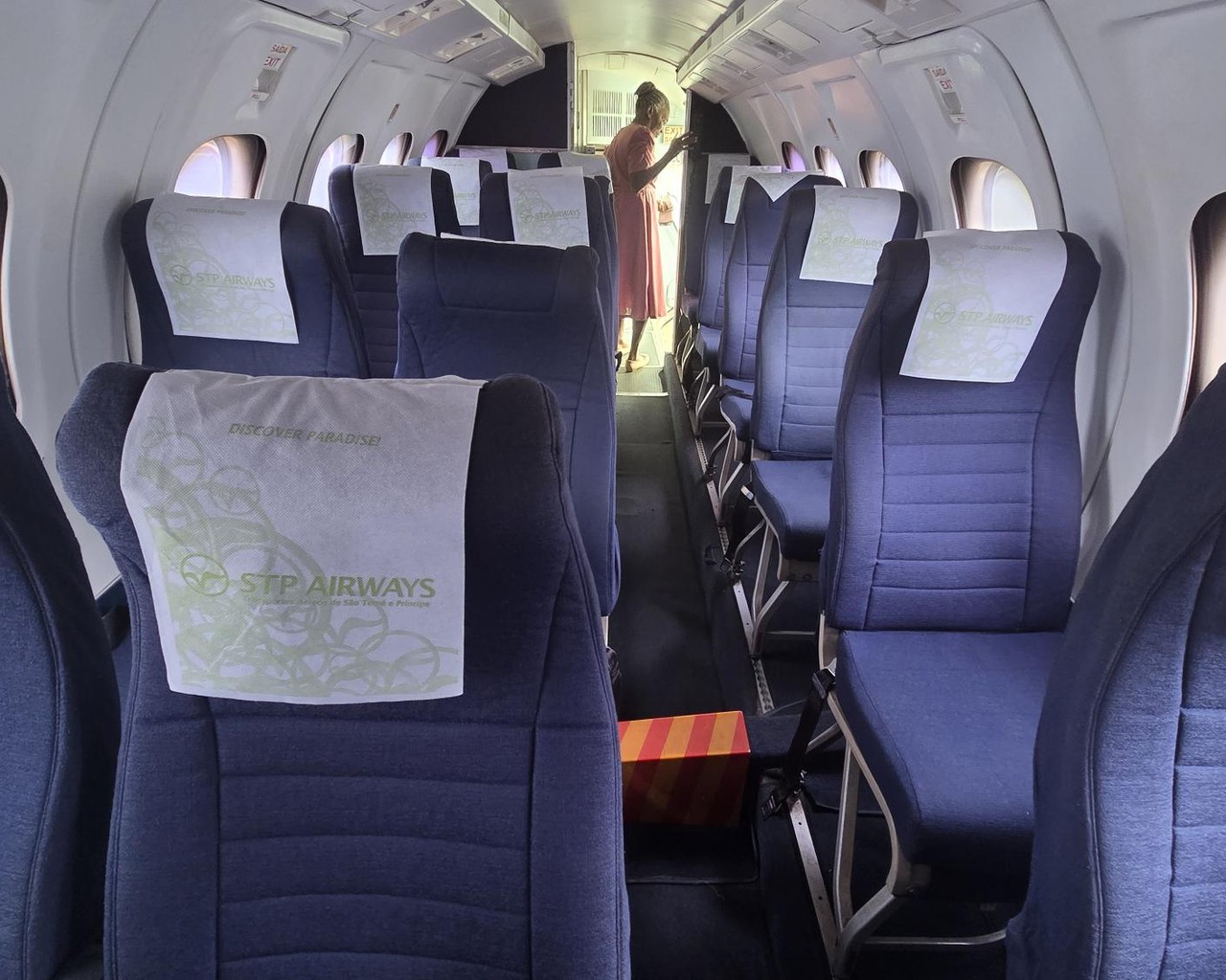 Review of STP Airways flight from São Tomé to Príncipe Island in Economy