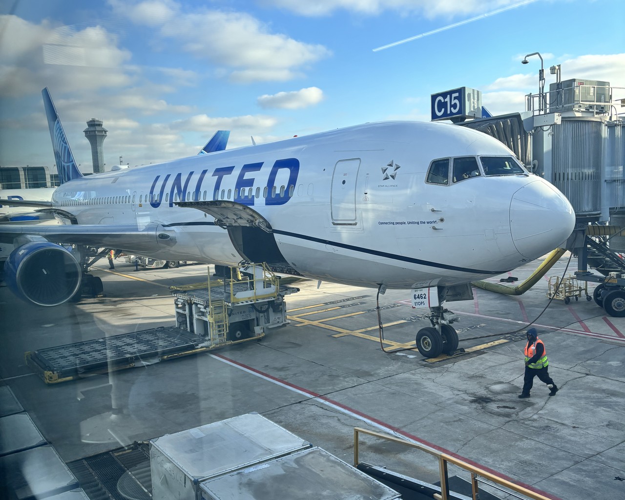 Review of United flight from Chicago to London in Business